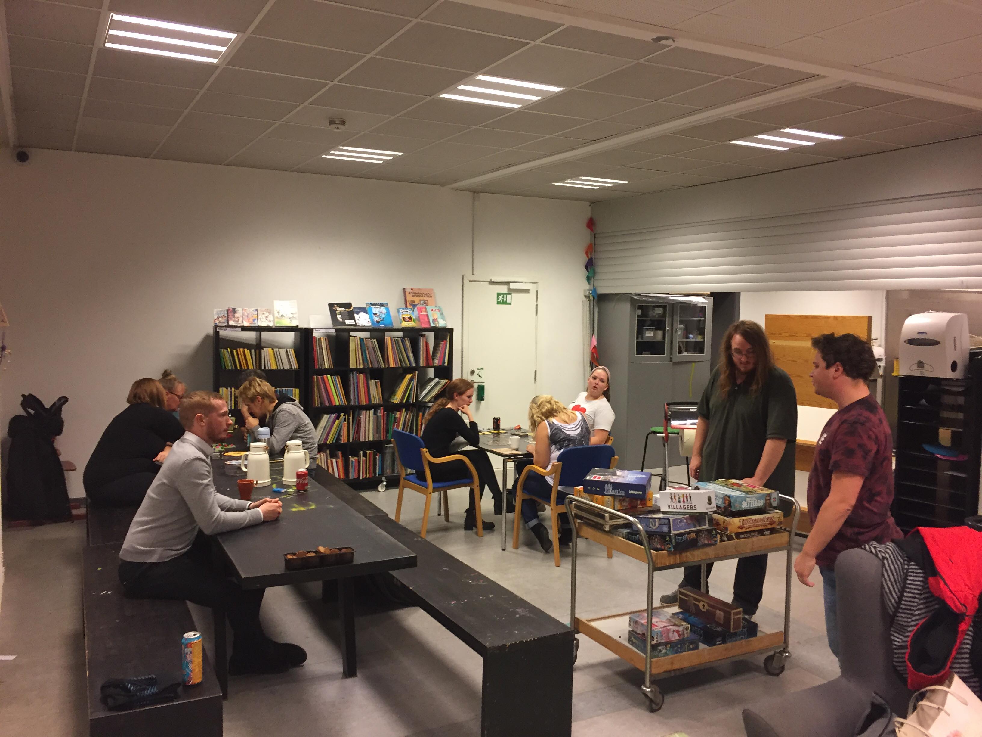 Radio: Bibliotekar-Hans redder 100 skrottede brætspil | NetAvisen