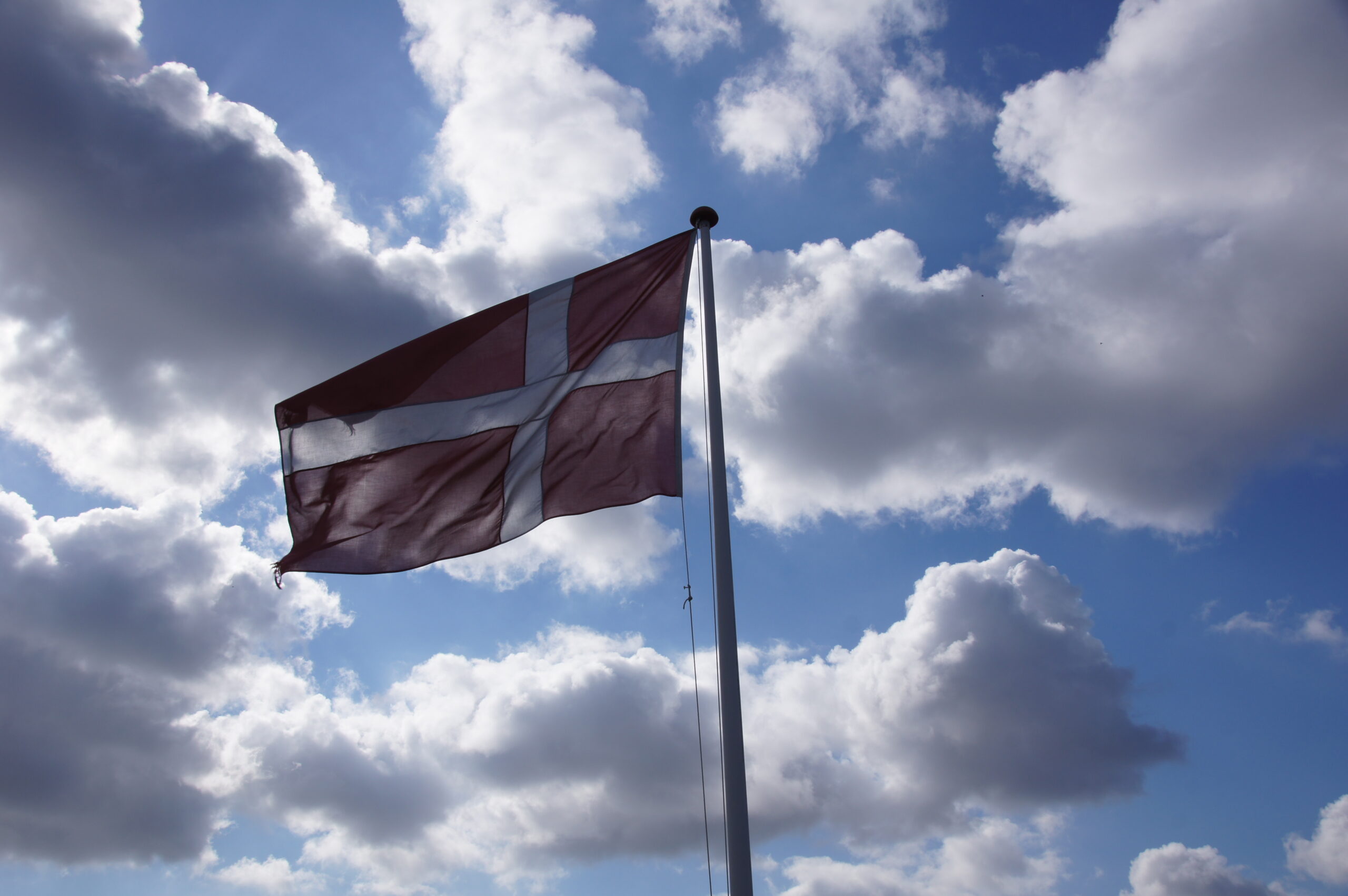 Derfor flager vi på halv i dag | NetAvisen